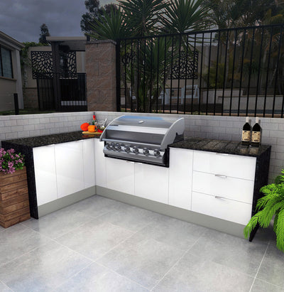 Weatherproof Outdoor Kitchens